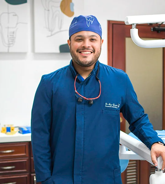 Dr. Hugo Quezada - Implantes Dentales - Santiago RD